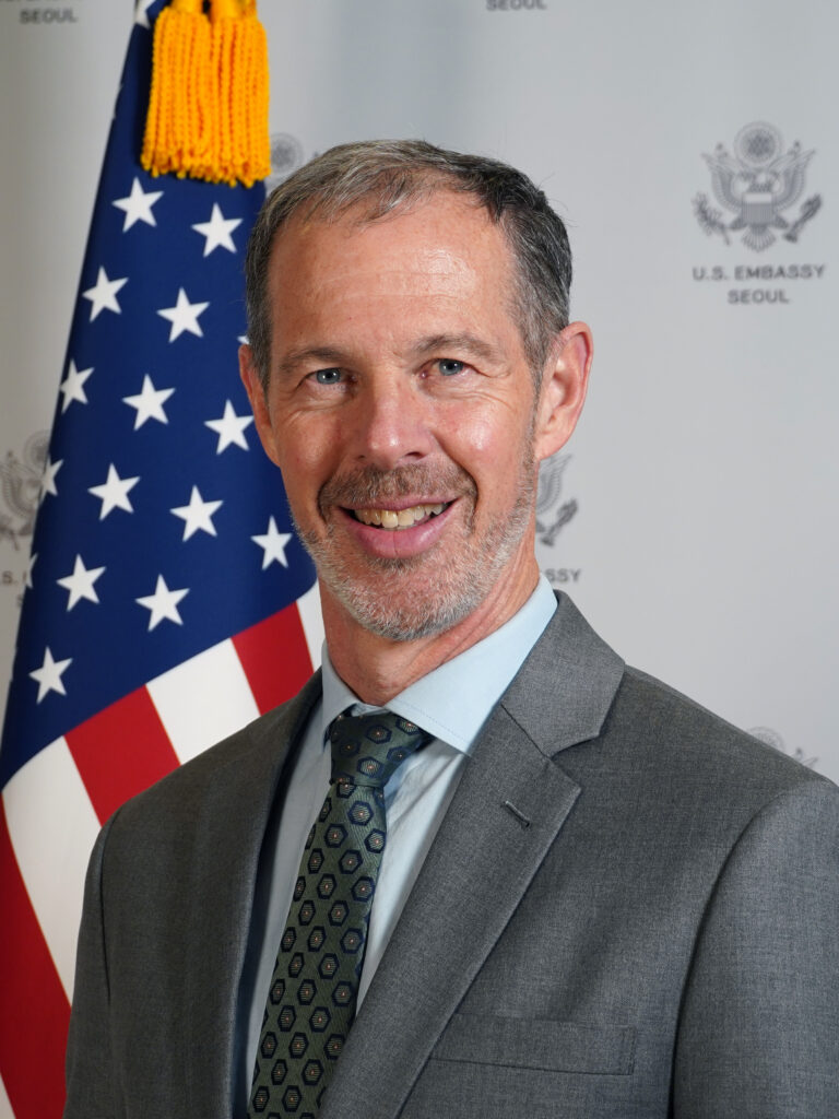 Mr. Robert Post - Fulbright Korea